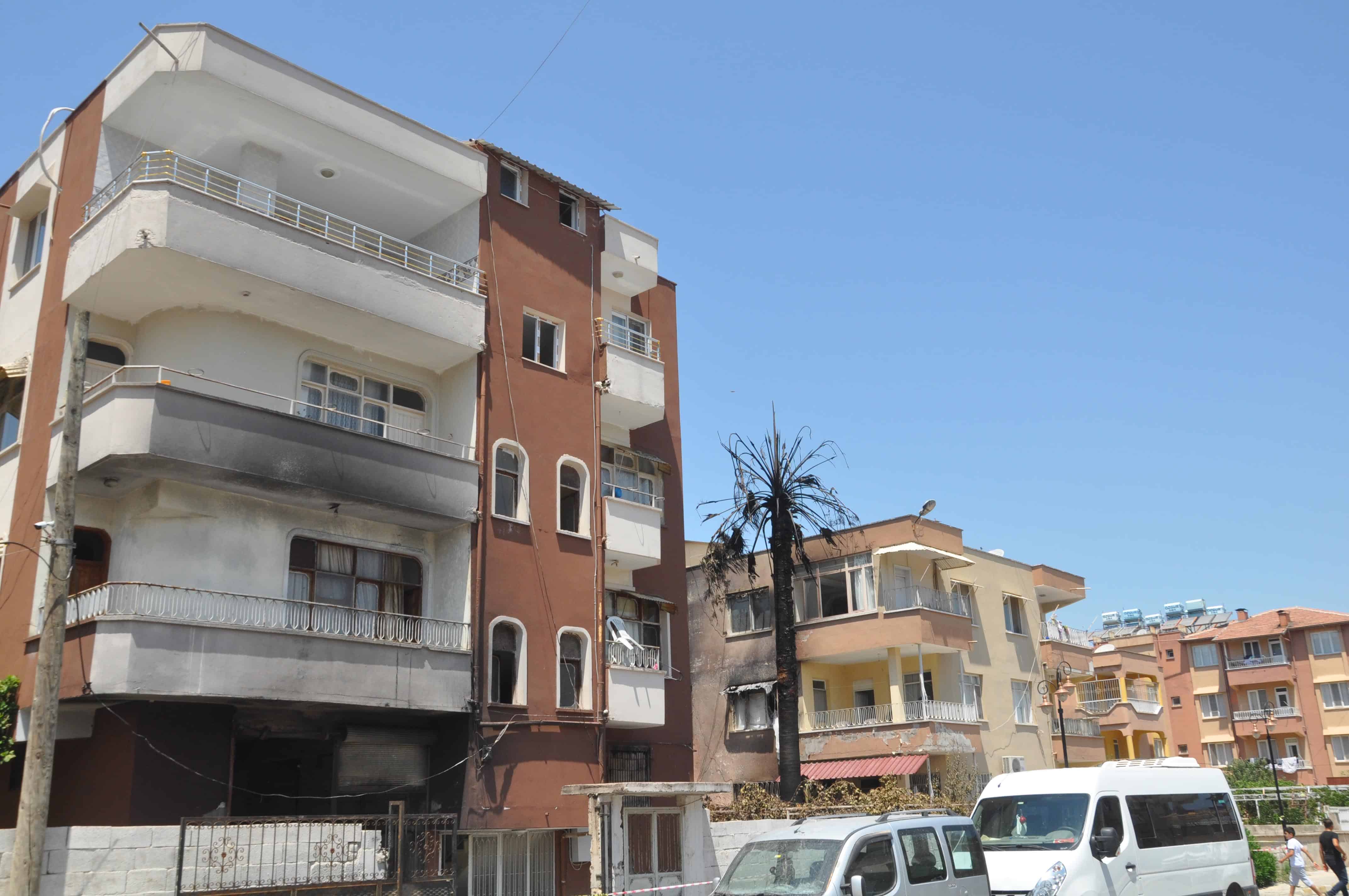 Reyhanlı'da patlayan 'boya deposu' Dost Eli Derneği'nin - Diken
