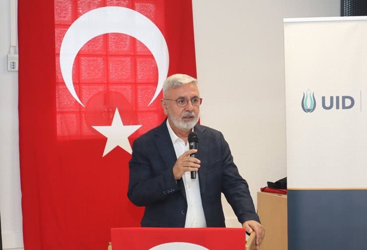 AKP'li Metiner: Ankara'yla Öcalan'ın görüşmesinde hiçbir sakınca bulmam ...