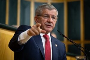 Davutoğlu: Evet, CHP'li belediyeler yolsuzluğa bulanmıştır - Diken